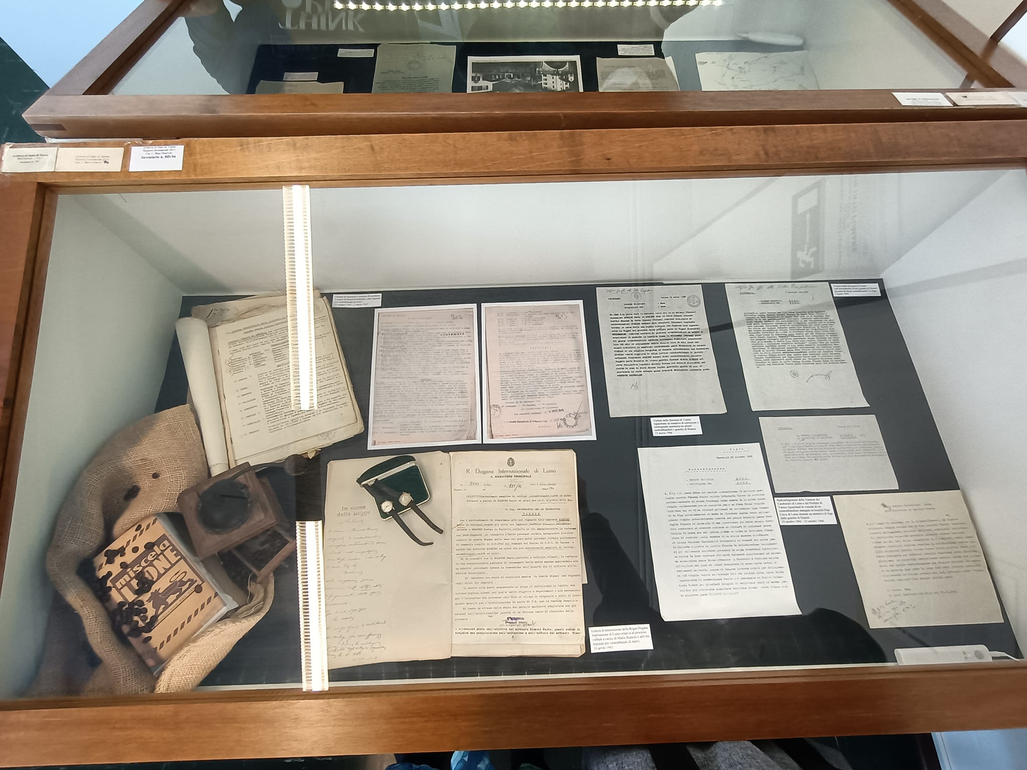 Ciclo Novecento di Contrabbando. Mostra Transito di merci e persone tra ...